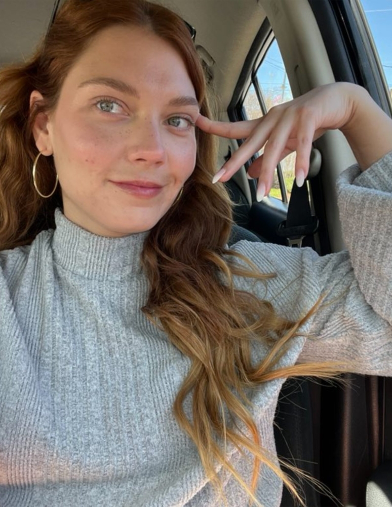 Chelsea Quinn - Foot Adoration, Foot Fetish Directory and Foot Fetish ...