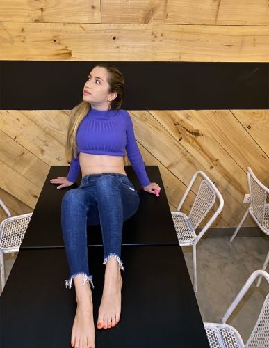 Diana Feet Foot Adoration Foot Fetish Directory And Foot Fetish