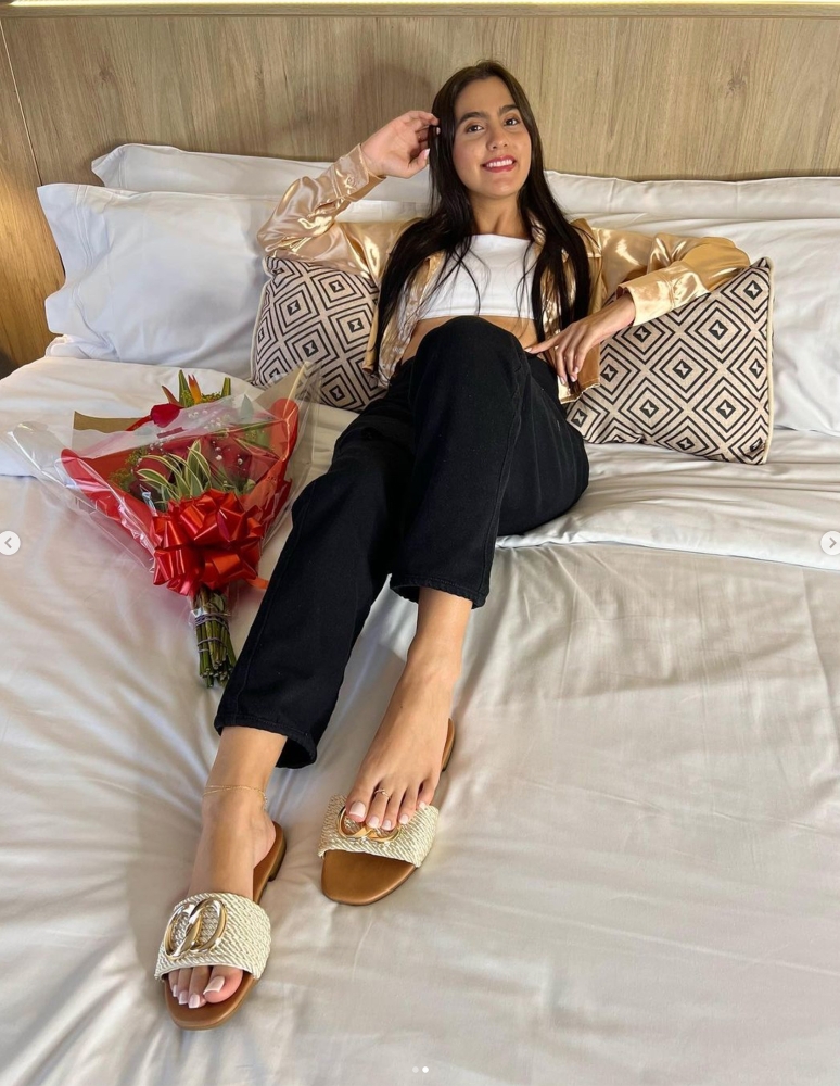 Emily's Feet - Foot Adoration, Foot Fetish Directory and Foot Fetish ...